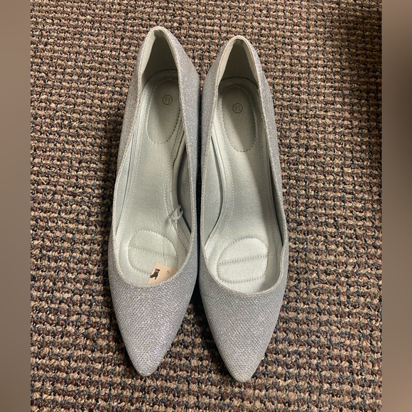 Source Unknown | Shoes | Silver Glittery 2 Inch Heels | Poshmark